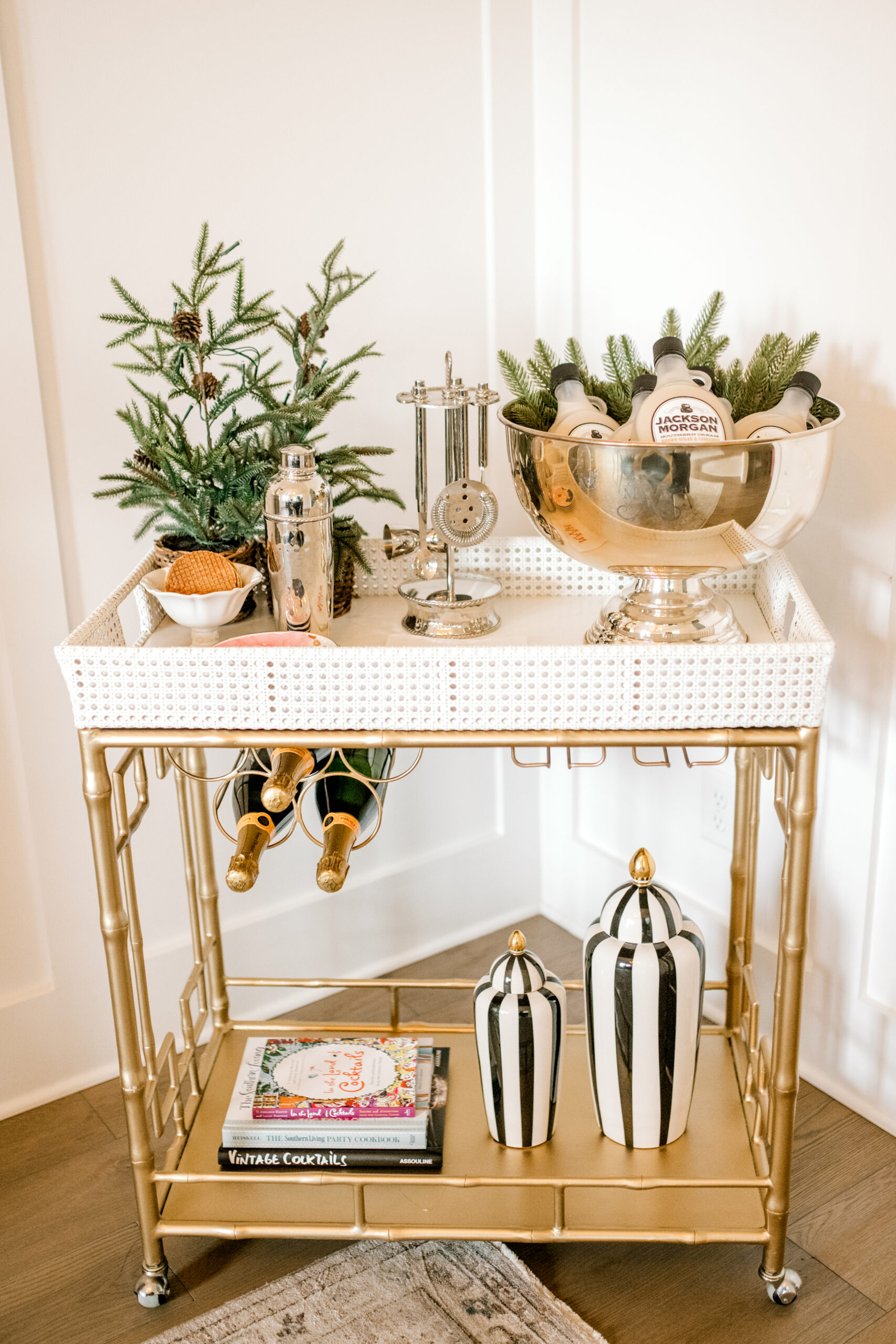Winter Brunch Bar Cart | Jackson Morgan Southern